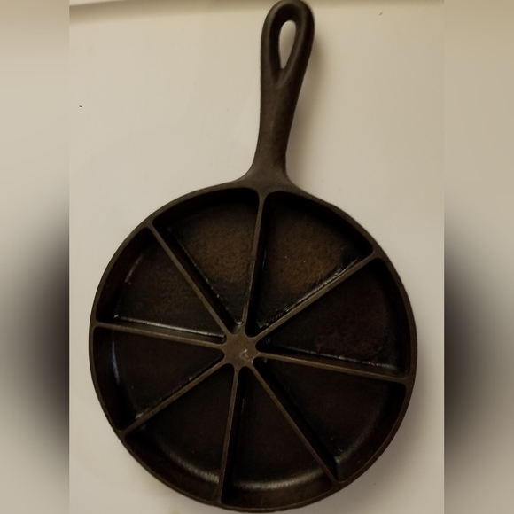 Kitchen | Vintage Cast Iron Cornbread Skillet | Poshmark